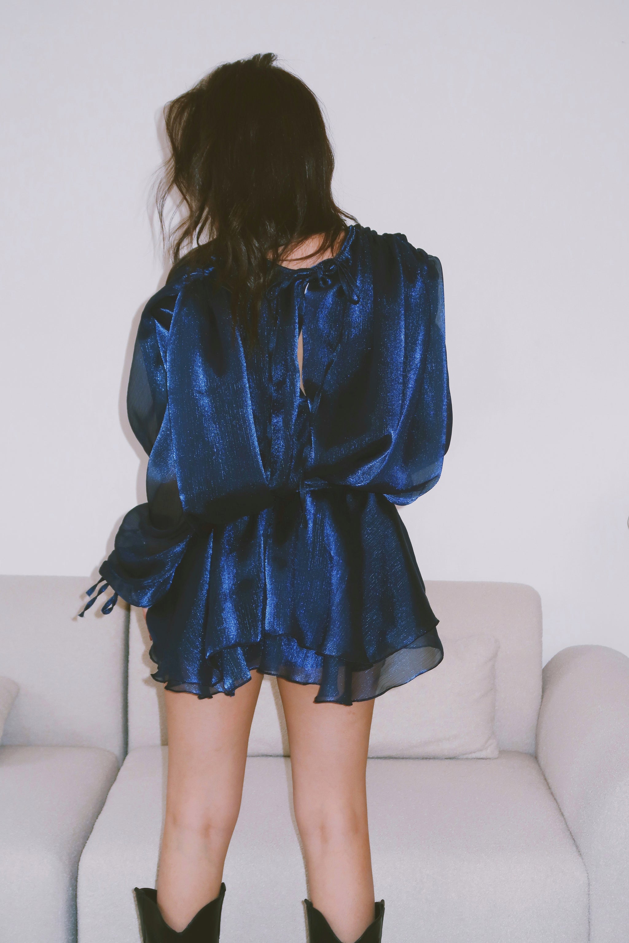 Robe bleu marine avec short intégré créée par Ava Be